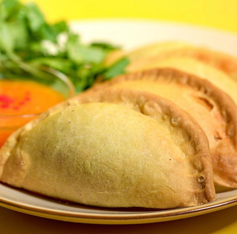 BEEF ORIGINAL PATTIES – 1/2 DOZEN – Mama B's Jamaican Patties BC